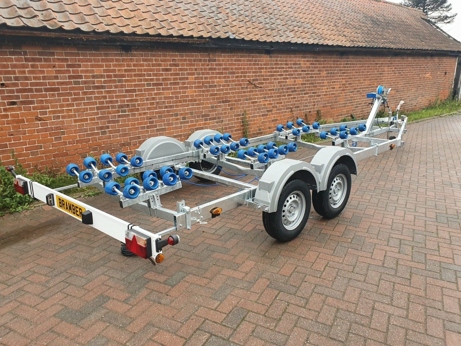 SRG4/190 2500 kg GVW, for boats up to 5.9m – Bramber Trailers